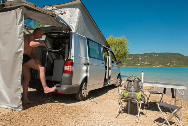 VAN DOUCHETTE EXTERIEUR - Vans aménagés Stylevan